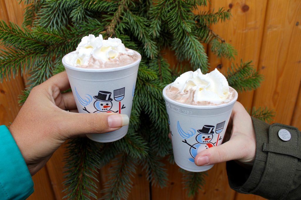 Christmas Market Foods: What To Eat & Drink In Germany - The Curious ...